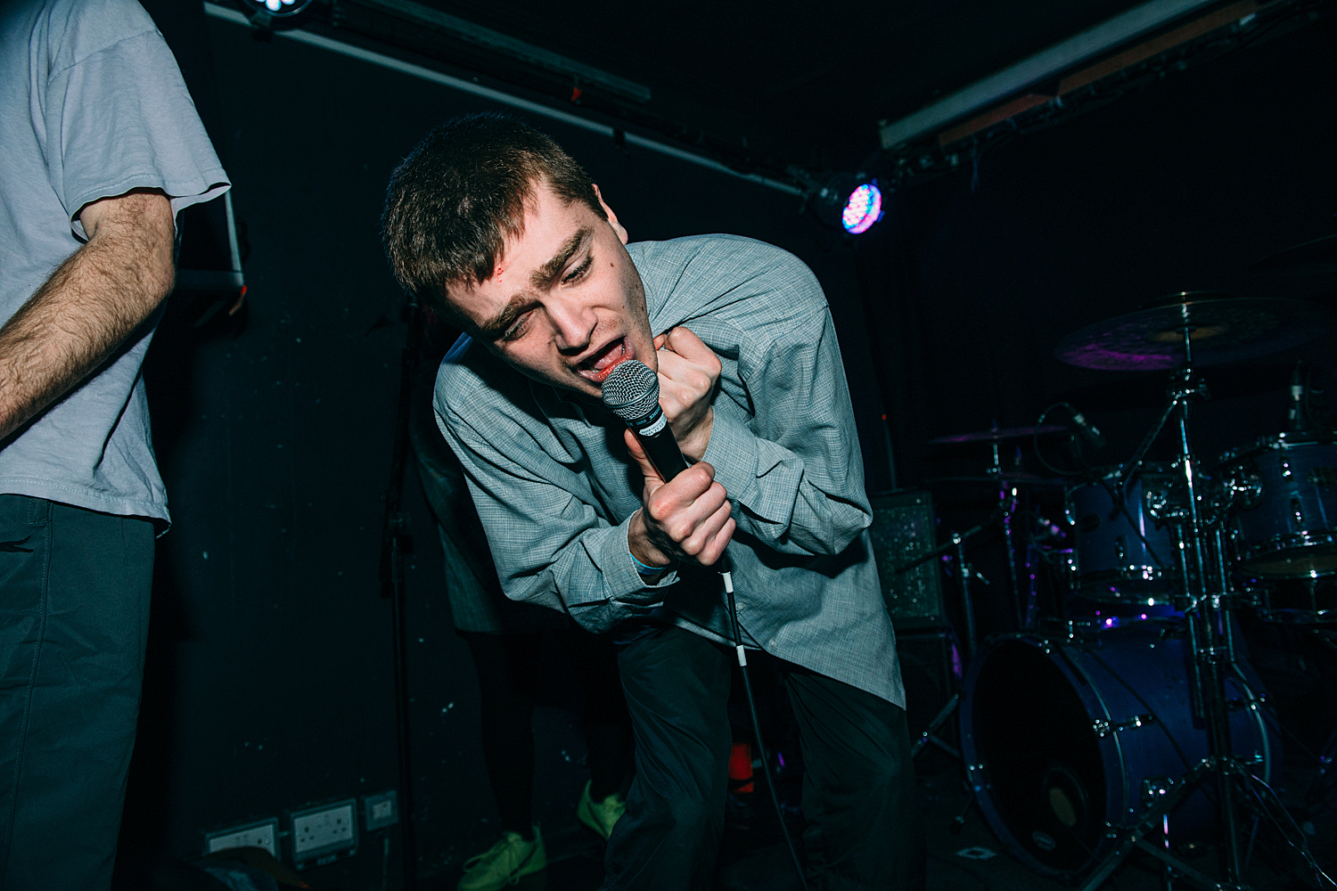 404 share debut single 'Fearful' • News • DIY Magazine