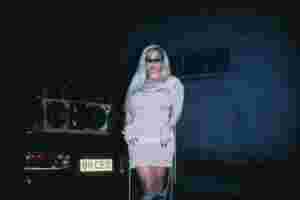 Jorja Smith drops new garage banger 'What's Done Is Done' • News • DIY ...