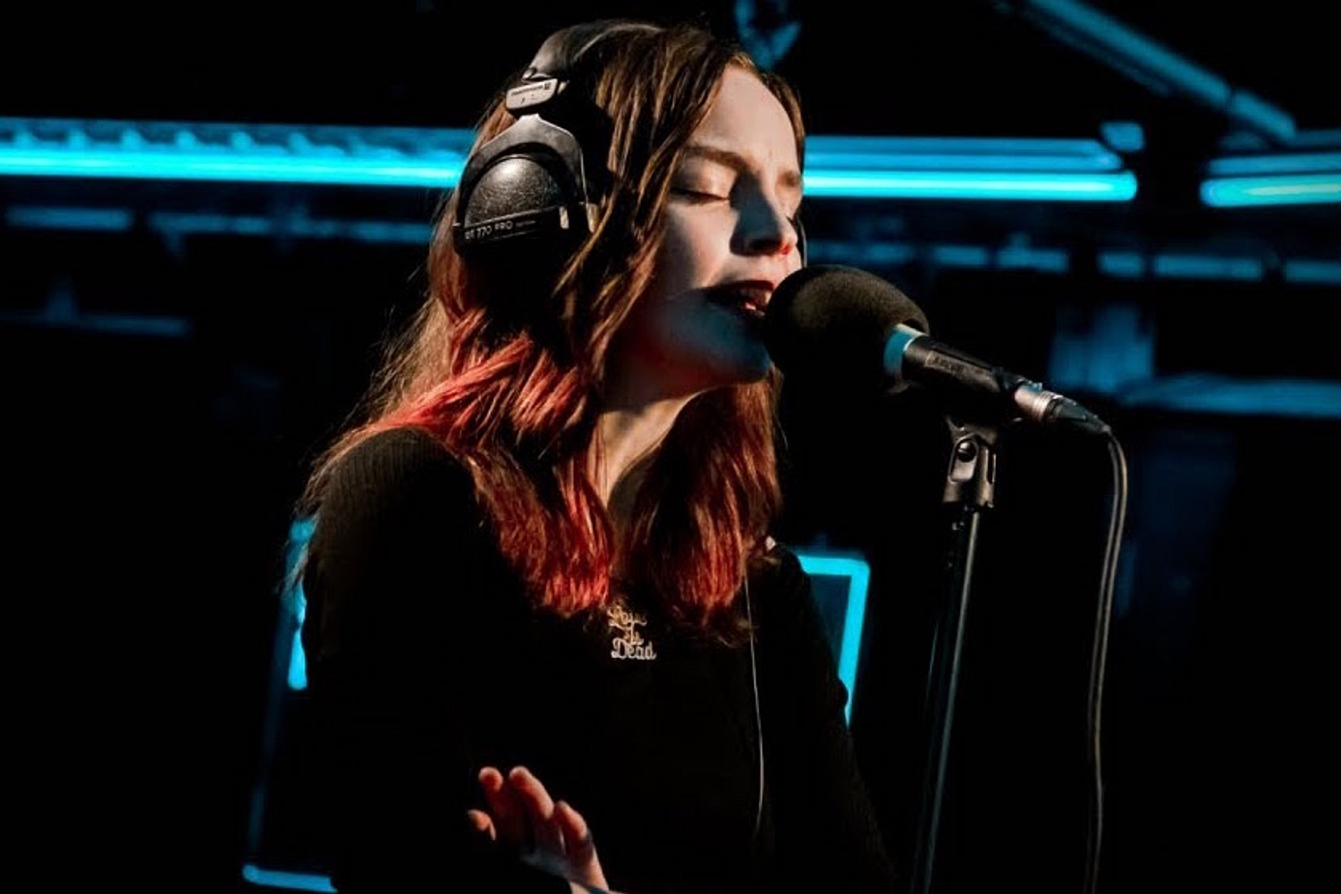 Watch Chvrches cover The 1975's 'Somebody Else' • News • DIY Magazine