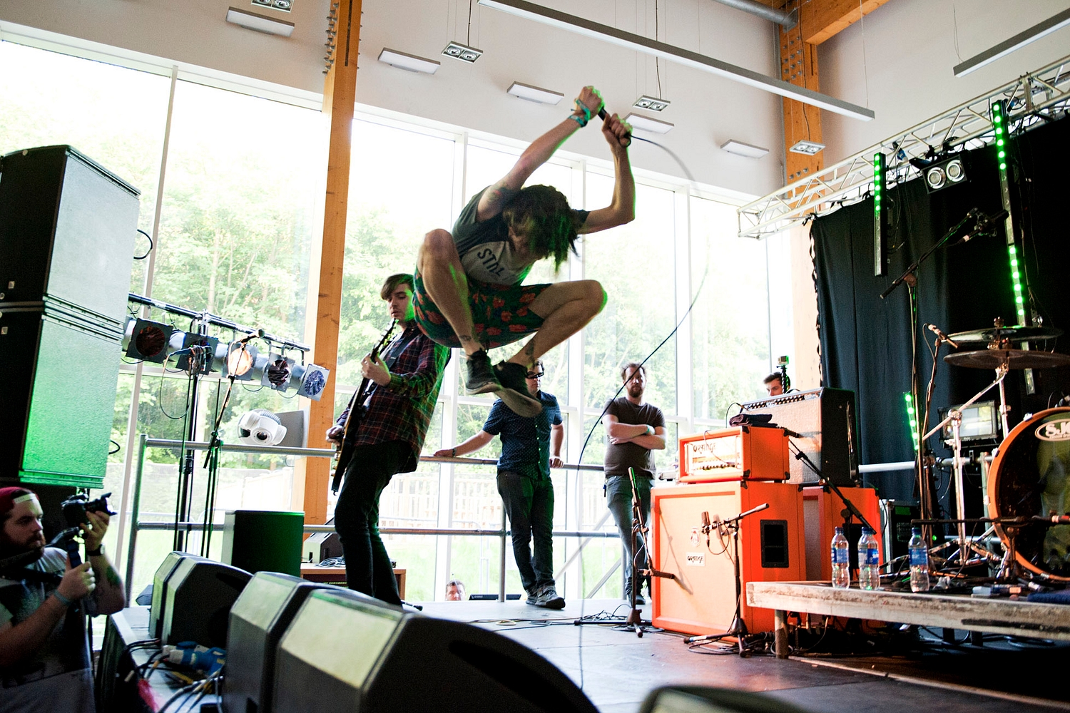 Real Friends showcase new video for 'Summer' • News • DIY Magazine